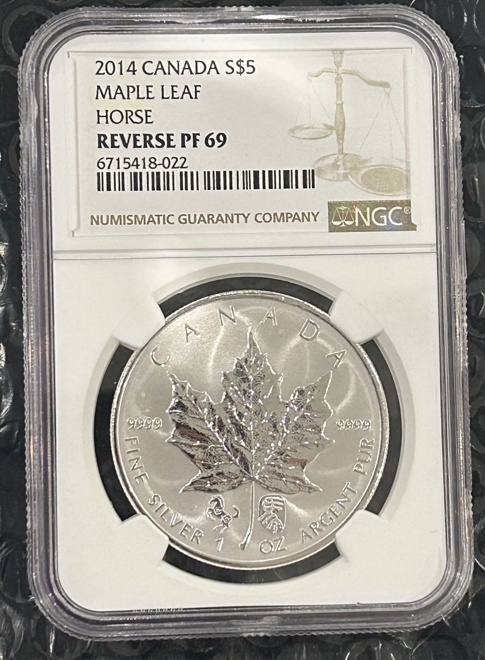 2014 Canadian Maple - Double Horse Privy coin collectible